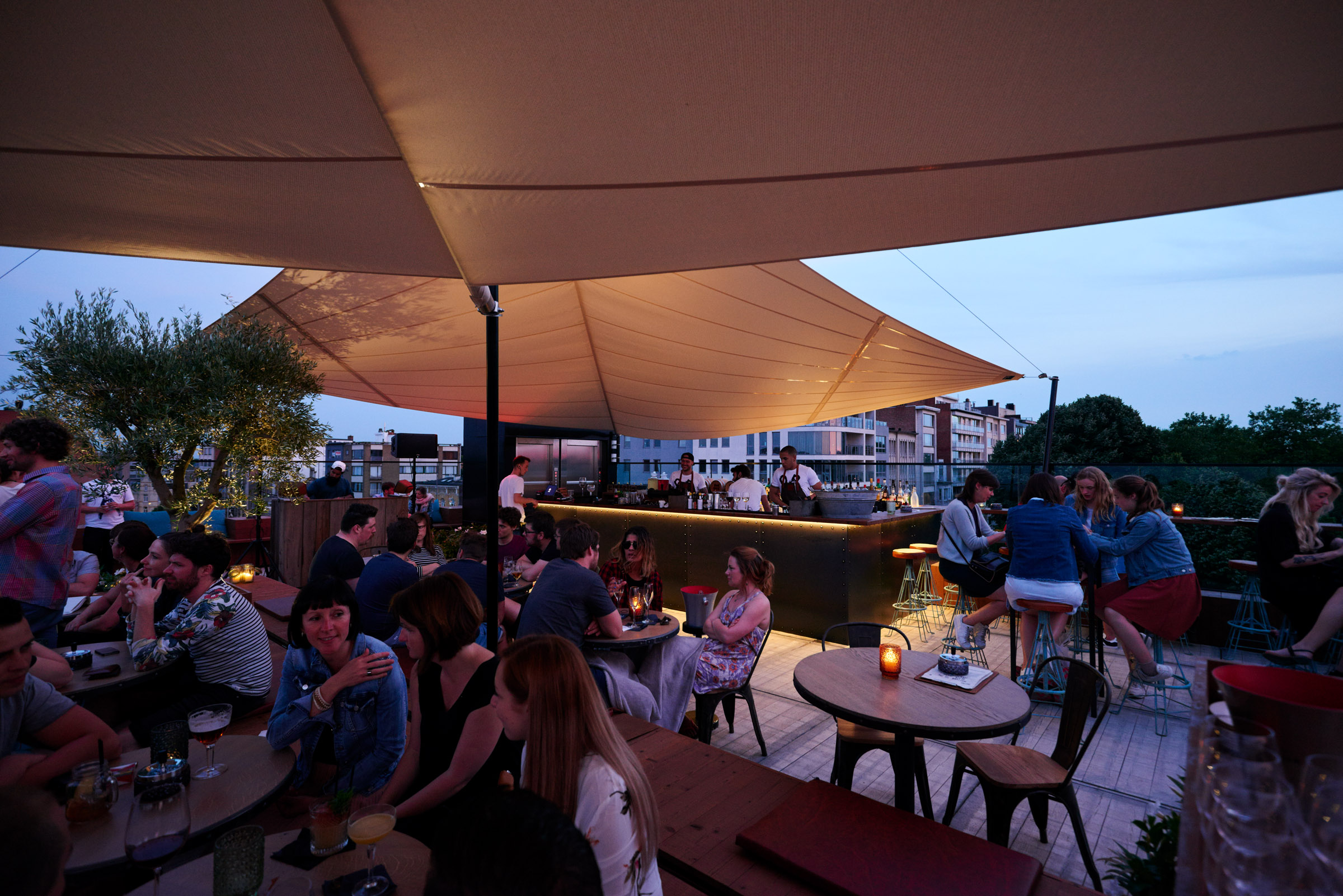 Black Smoke Bar | YUST