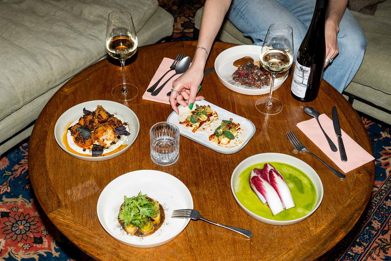 Food sharing restaurant in Liège. Discover YUST! | YUST