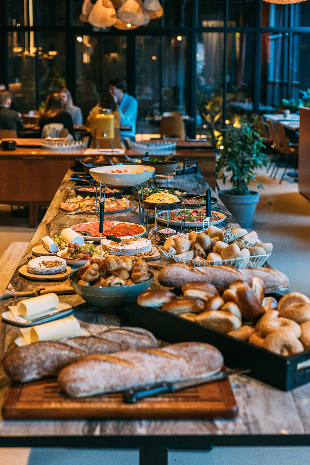 Food sharing restaurant in Liège. Discover YUST! | YUST